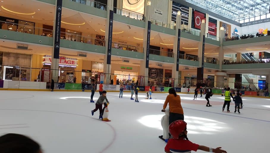 Dubai Ice Rink - החלקה על הקרח בדובאי | DUBAI