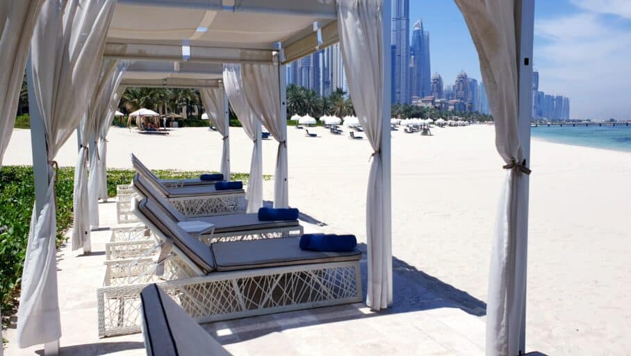 דריפט ביץ' - מועדון חוף עטור פרסים - שווה לבקר! | דובאי 🌴